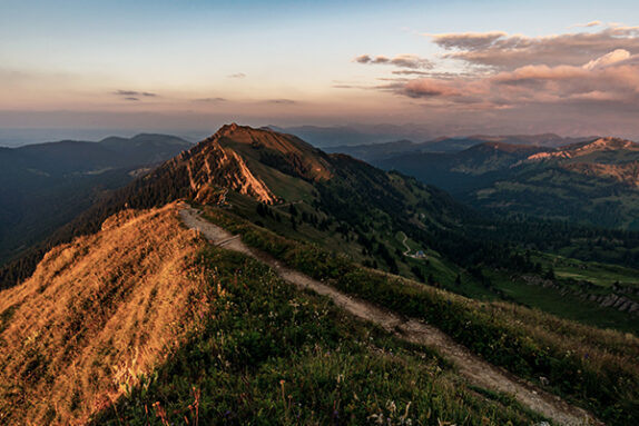 Entdecke die Top 5 Tipps & Routen zum Wandern in Bayern